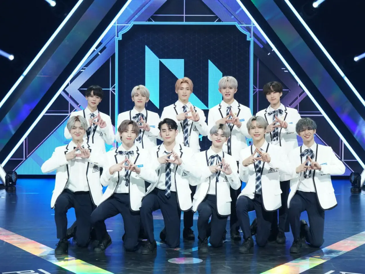 君の想いが“ツバサ”になる LET ME FLY 「PRODUCE 101 JAPAN SEASON2」 デビューグループ名はINI(アイエヌアイ)に決定‼ | Hwaiting（ファイティン）